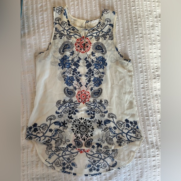 Chelsea & Violet | Tops | Violet And Claire Med Blouse | Poshmark